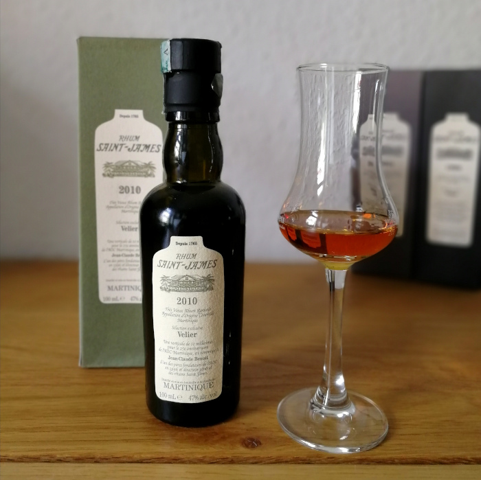 Vertikal und Horizontal gut – Verticale Velier Rhum Vieux A.O.C ...