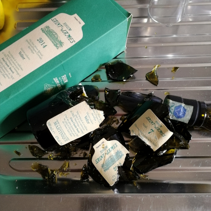 Vertikal und Horizontal gut – Verticale Velier Rhum Vieux A.O.C ...